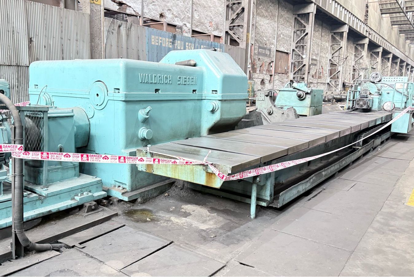 ROLL GRINDER WALDRICH 10000 x 1500 mm | Used Waldrich Roll Grinder for ...